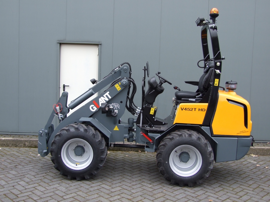 GiANT V452T HD shovel - Knikladers - Hooghiemstra Hardegarijp BV - voor zitmaaiers, kettingzagen ...