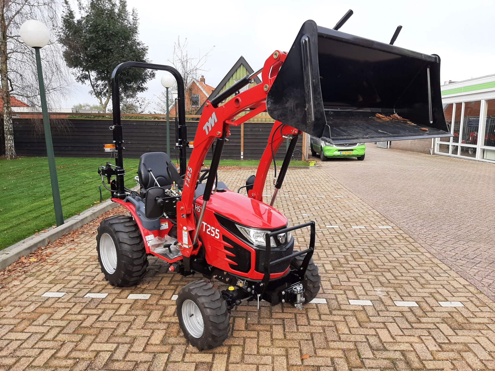 Tym tractor T255-HST (Demo) - Tym - Hooghiemstra Hardegarijp BV - voor ...